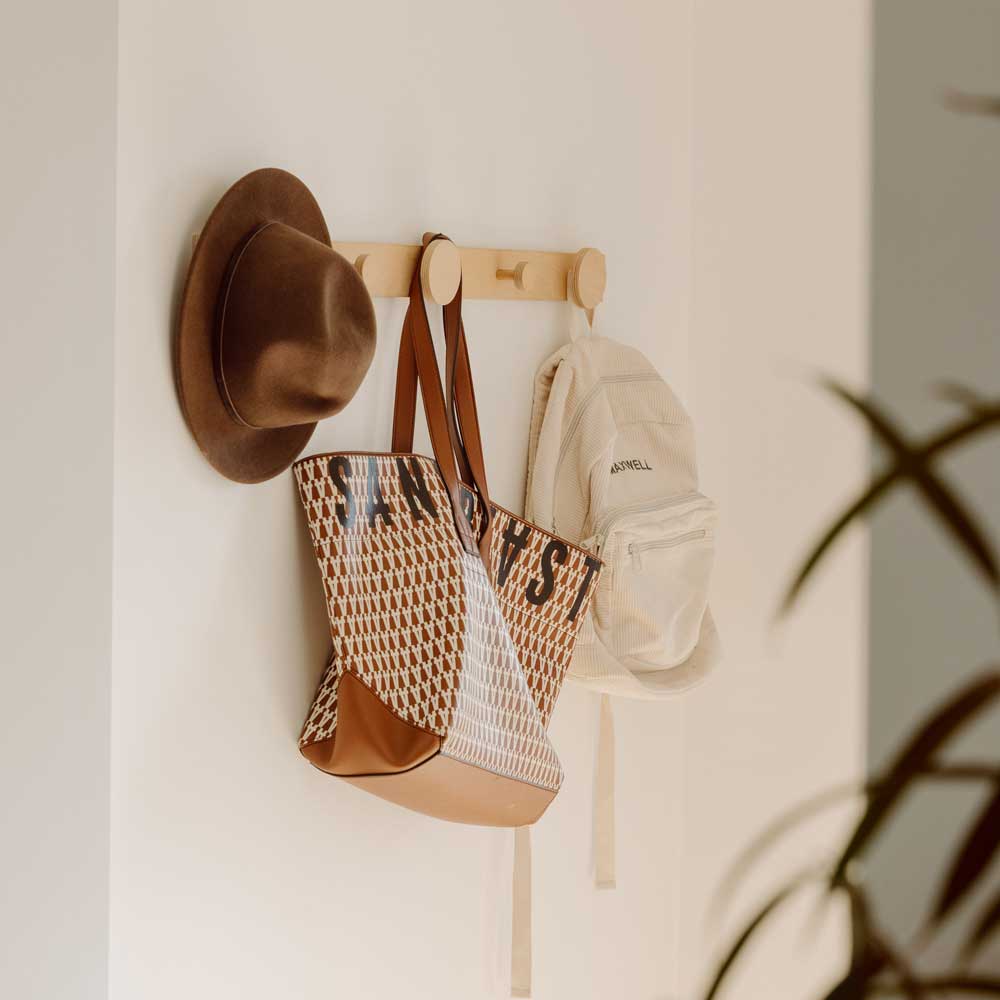 Hang On Piccolo Coat Rack – Plyroom